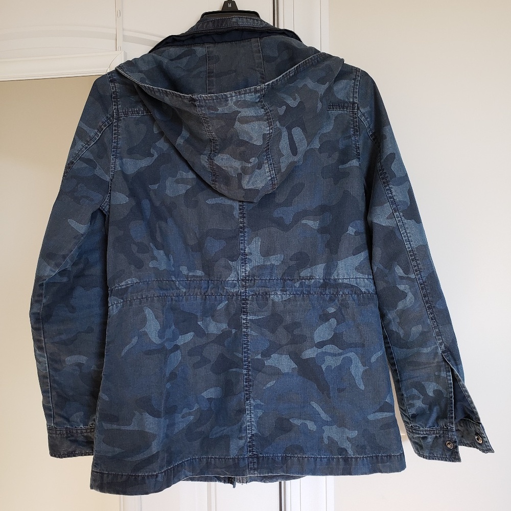 Women's Treasure & Bond Blue Camo Jacket - Gem